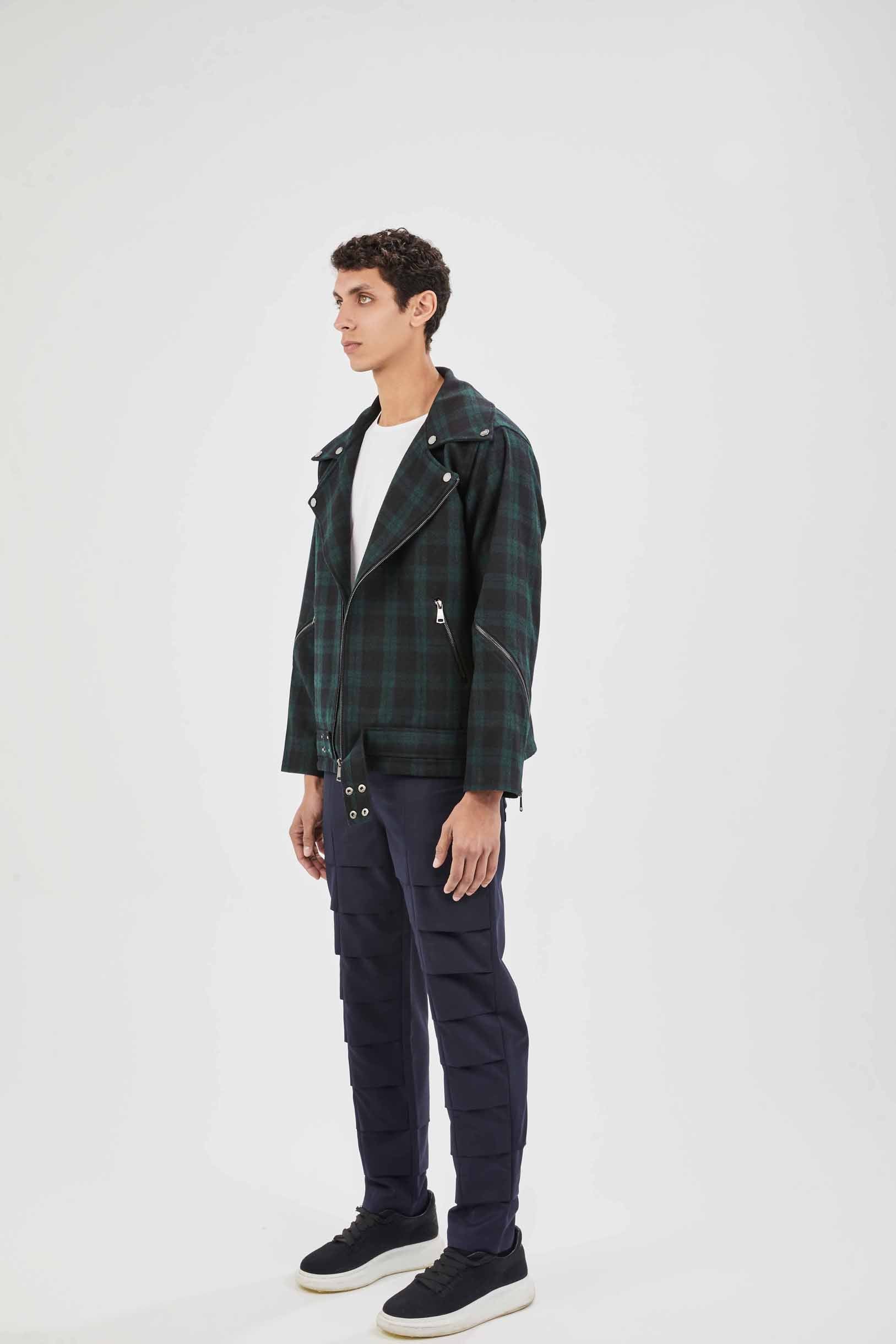 Tops – Karim Maher